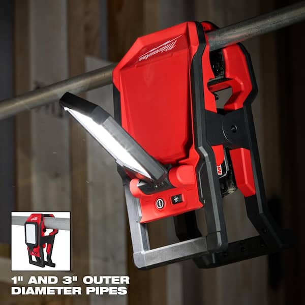 Milwaukee M18 18-Volt 2000 Lumens Lithium-Ion Cordless Rover LED ...