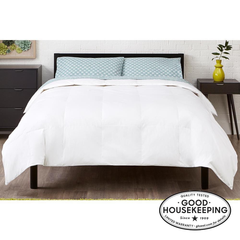 StyleWell Light Weight White Full/Queen Down Alternative Comforter ...