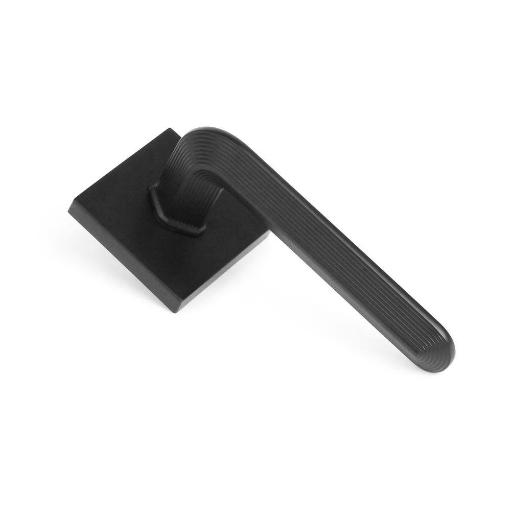 McBowery Crosby Matte Black Bed/Bath Modern Door Handle (Privacy ...