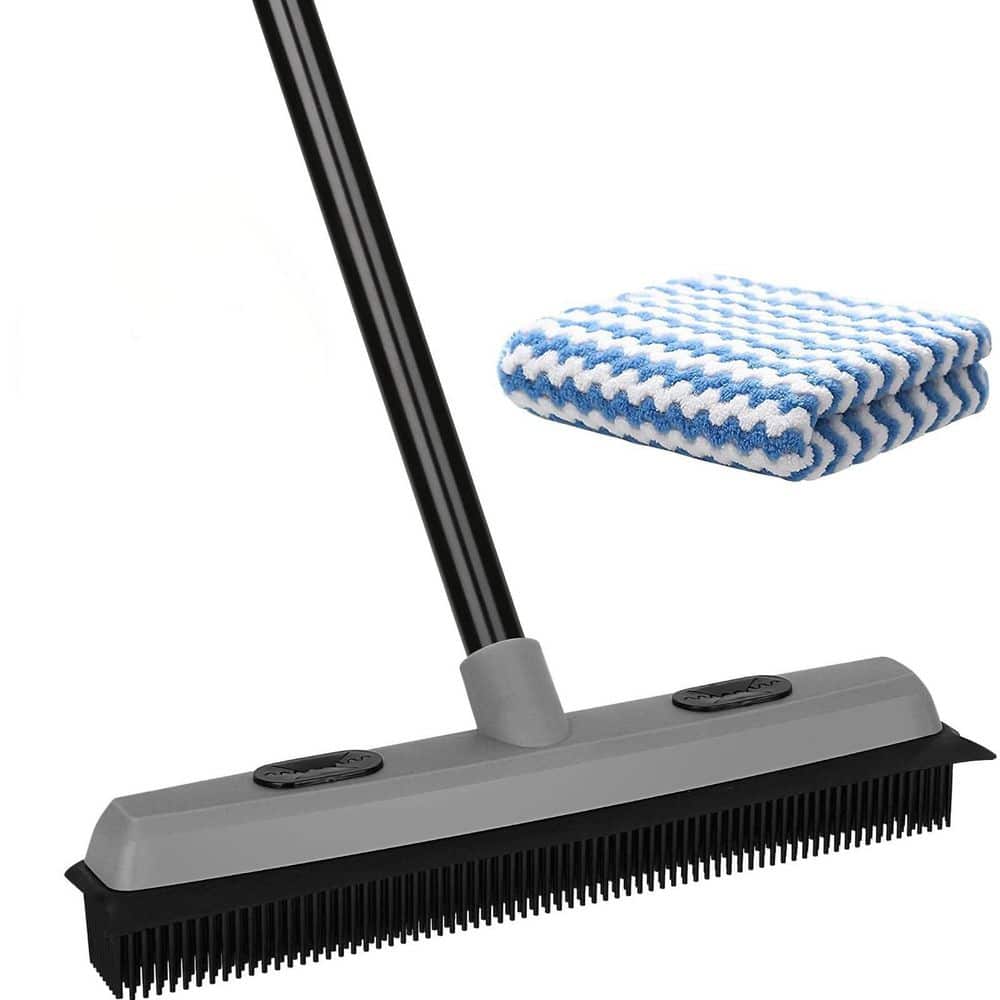 NVNOO 15 in. Rubber Brush Carpet Rake with 59 in. Telescoping Long ...