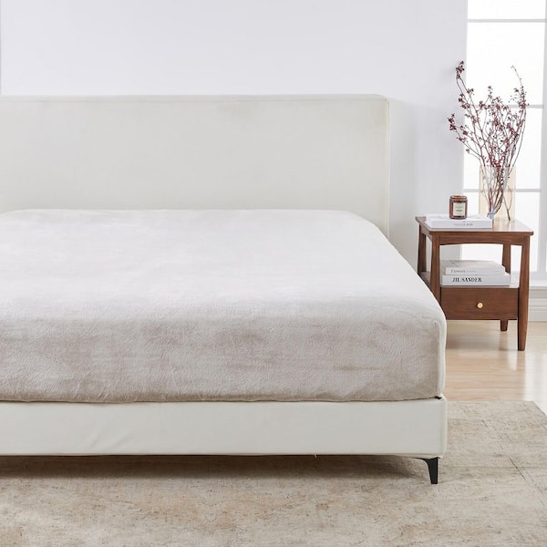 FRESHFOLDS Brown Ultra Soft Velvet Plush Polyester Fitted Sheet ...