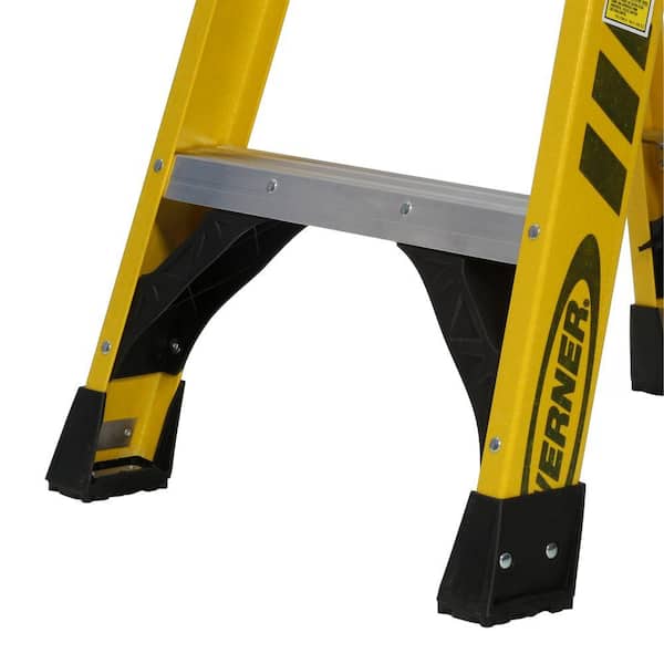 Werner 4 Ft Fiberglass Twin Step Ladder With 375 Lb Load Capacity