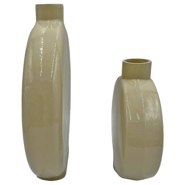 castellousa Ivory 13 in. x 12 in. Hand Blown Glass Round Modern ...