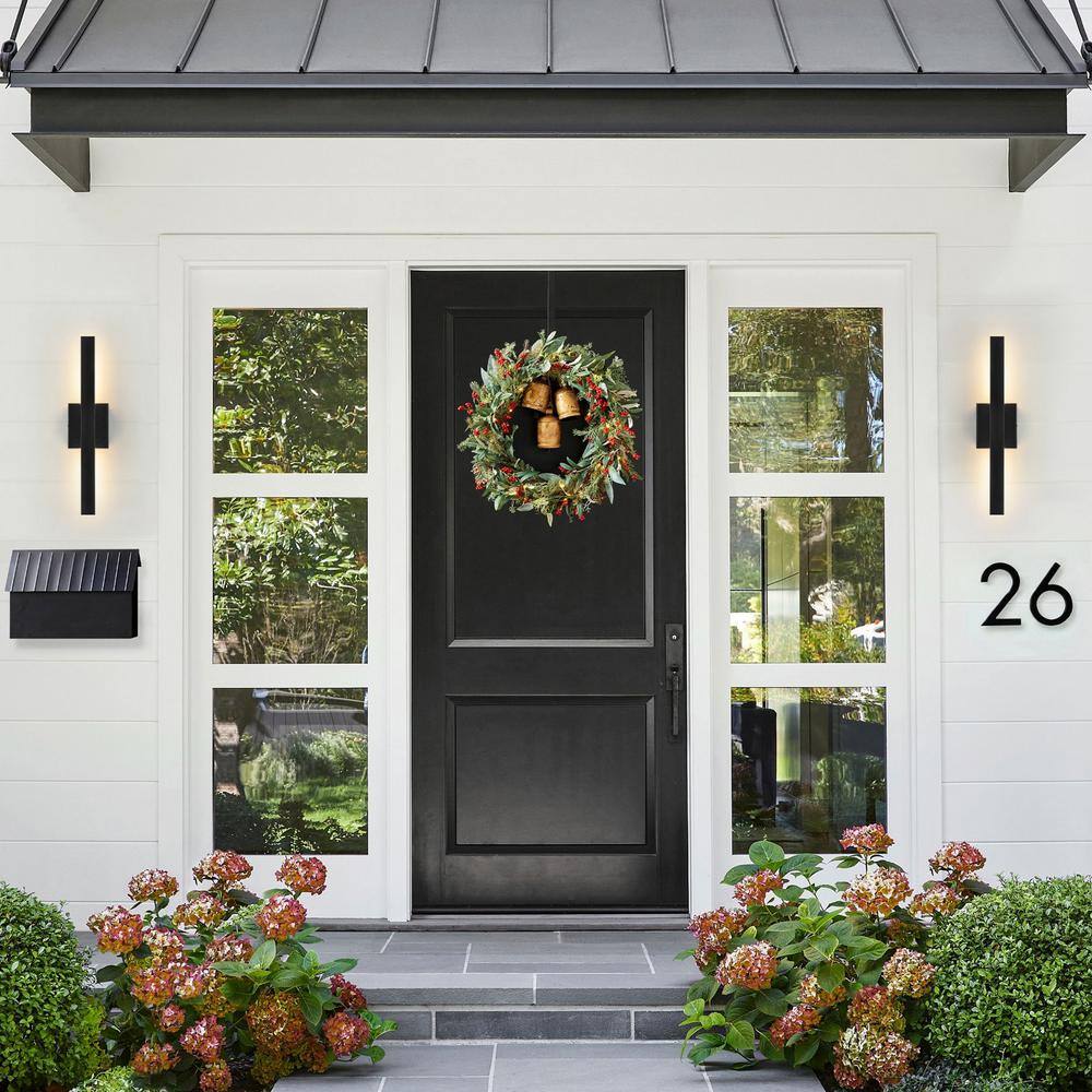 RRTYO Edith 1-Light 20 in. Black Modern Linear Integrated LED Indoor ...