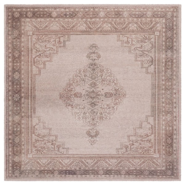 SAFAVIEH Classic Vintage 6 ft. x 6 ft. Gray/Beige Traditional Medallion ...