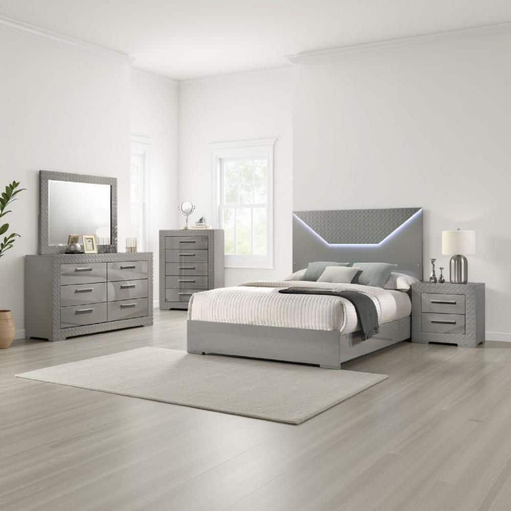 Benjara Ivon 5-Piece Gray Wood Queen Size Bedroom Set with LED Lights ...