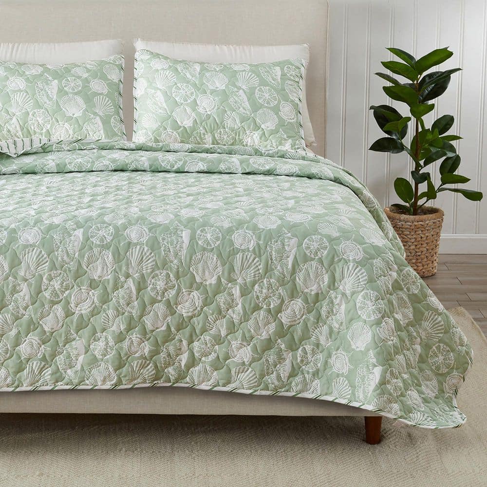 FRESHFOLDS Green Simple Seashell Coastal Microfiber Quilt Set (2-or 3 ...