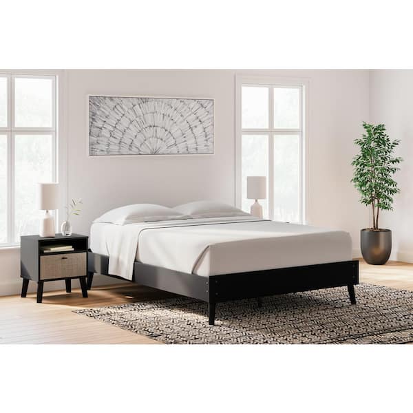 Signature Design By Ashley Charlang Black Wood Frame Queen Platform Bed ...