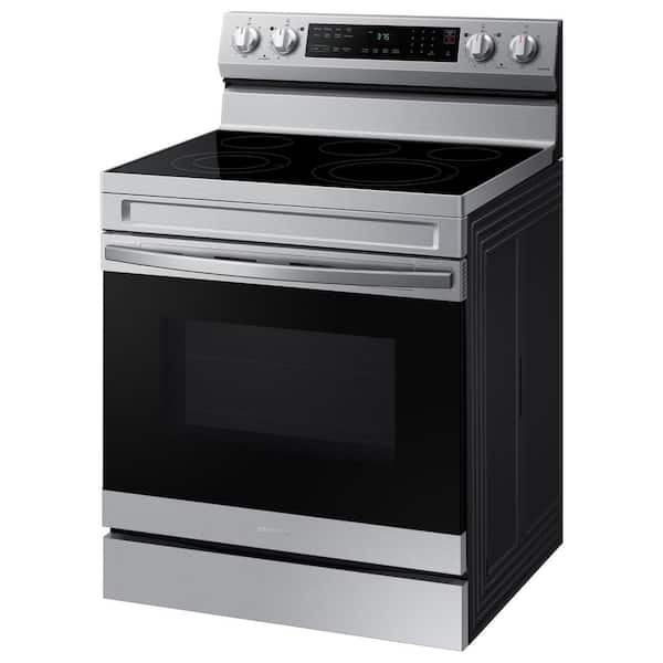 Samsung 30 in. 5-Burner Element Smart Freestanding Electric Range in ...
