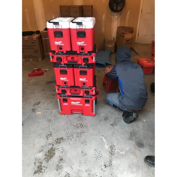 Milwaukee PACKOUT 10 in. Red 16 qt. Compact Cooler 48 22 8460