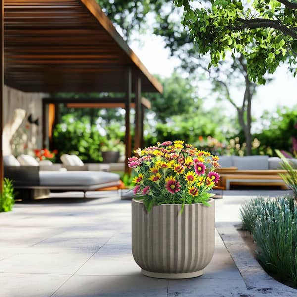 Morrava 18 in. Large Slate Gray (Enhanced Interior) Concrete Round ...