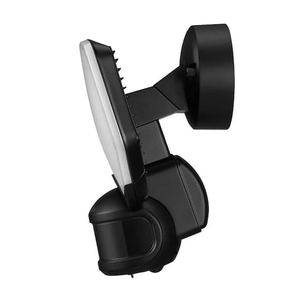 Globe Electric 70-Watt 7000 Lumen 240° Black Motion Sensing Integrated ...