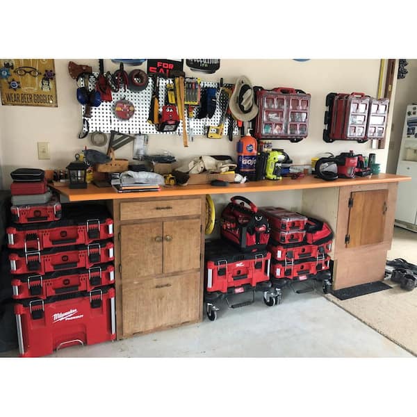 Milwaukee PACKOUT 22 in. Medium Red Tool Box (75 lbs. Capacity) and ...