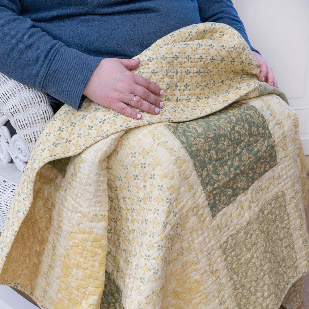 DONNA SHARP Meadow Yellow and Green Cotton Lap Quilt Throw Blanket ...