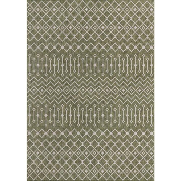 Unique Loom Outdoor Trellis Green 10 ft. x 14 ft. 1 in. Tribal Trellis ...