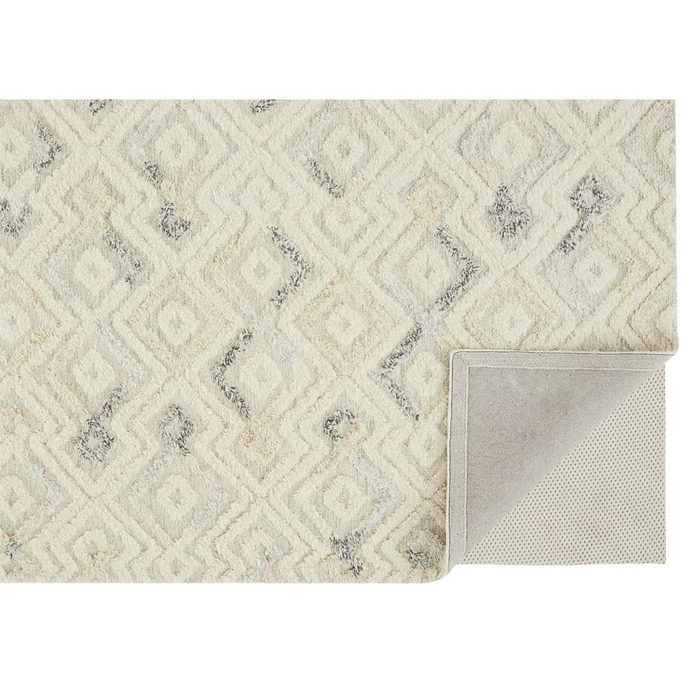 HomeRoots 4 ft. x 6 ft. Gray and Ivory Geometric Area Rug 2000512760 ...