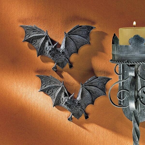 Design Toscano The Vampire Bats of Castle Barbarosa Novelty Wall ...