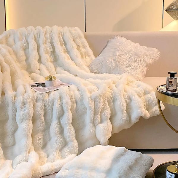 Goolela LATB Fluffy White Faux Fur Throw Blanket 50 x 60 in. Furry Blankets GBT127152W
