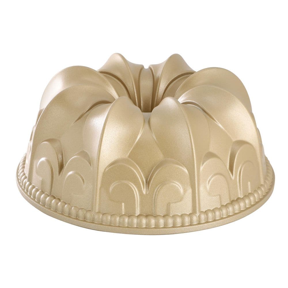MARTHA STEWART Festive Holiday 9.3 in. x 3.9 in. Cast Aluminum Cake Pan ...