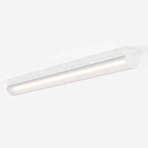 Vidalite 24 in. White LED Flush Mount Strip Light, Shop Light with 90 ...