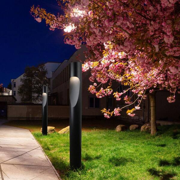 SOLUS Architectural 204BC Line-Voltage Black 1000 Lumen Hardwired Integrated LED Bollard Light ...