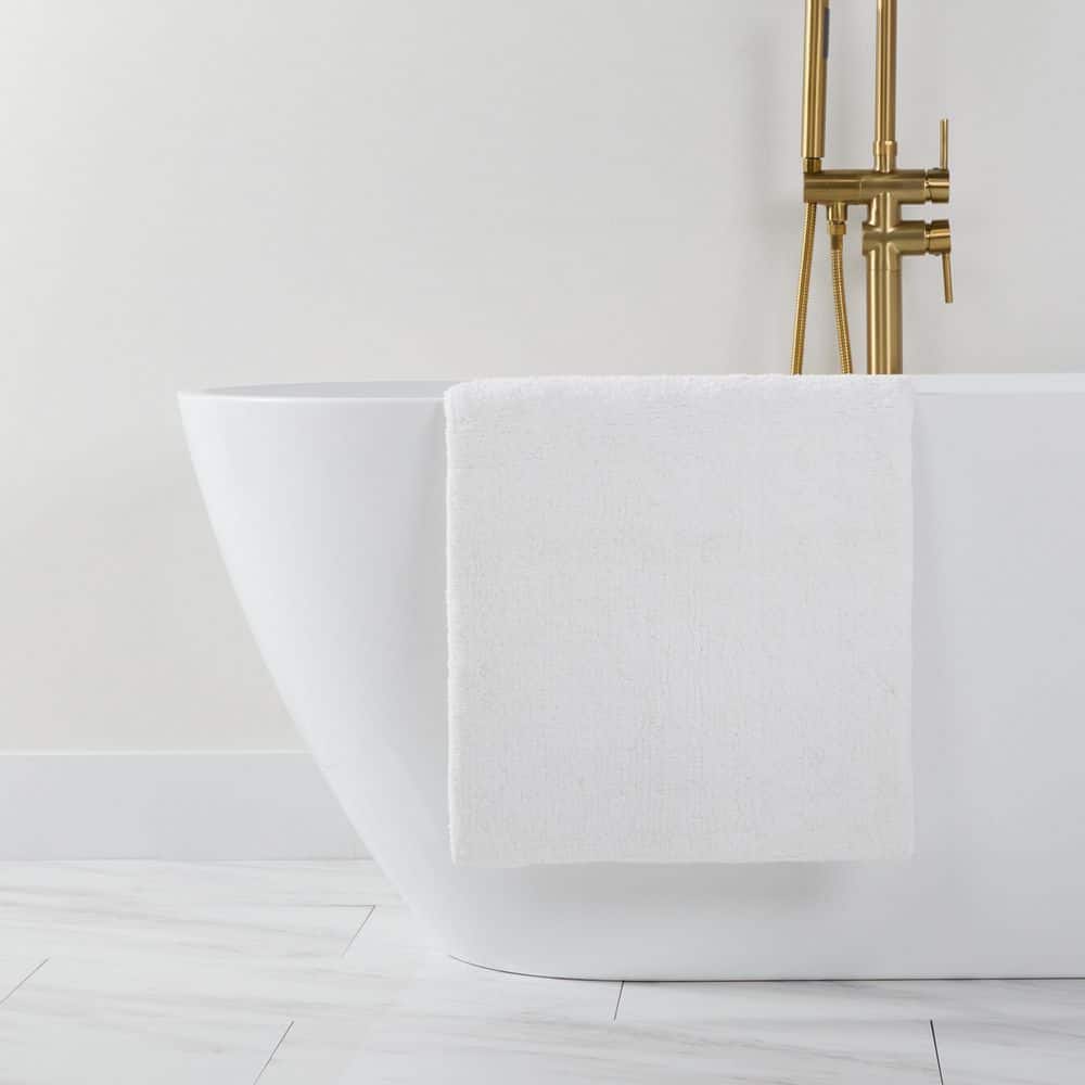 Becky Cameron 17 in. x 24 in. White Solid Reversible 100% Cotton ...