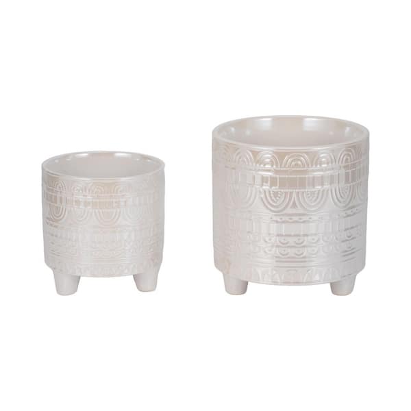 Liv & Skye 7 in. x 8 in. Ivory Ceramic Round Iridescent Boho Footed ...