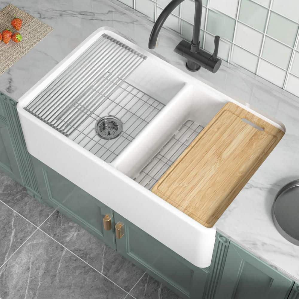 Vomlor Fireclay Workstation Kitchen Sink 33 in. White Farmhouse Sink ...