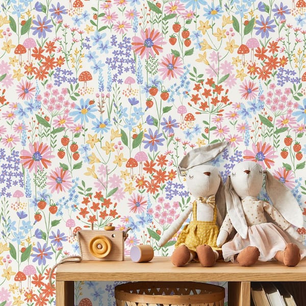 Fine Decor White Zena Multicolor Berries and Blooms Wallpaper Sample ...