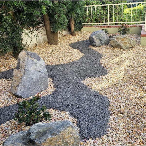 Mojave Gold Granite Ground Cover Yard Elements 0.25 Cu. Ft. 3/4 In.