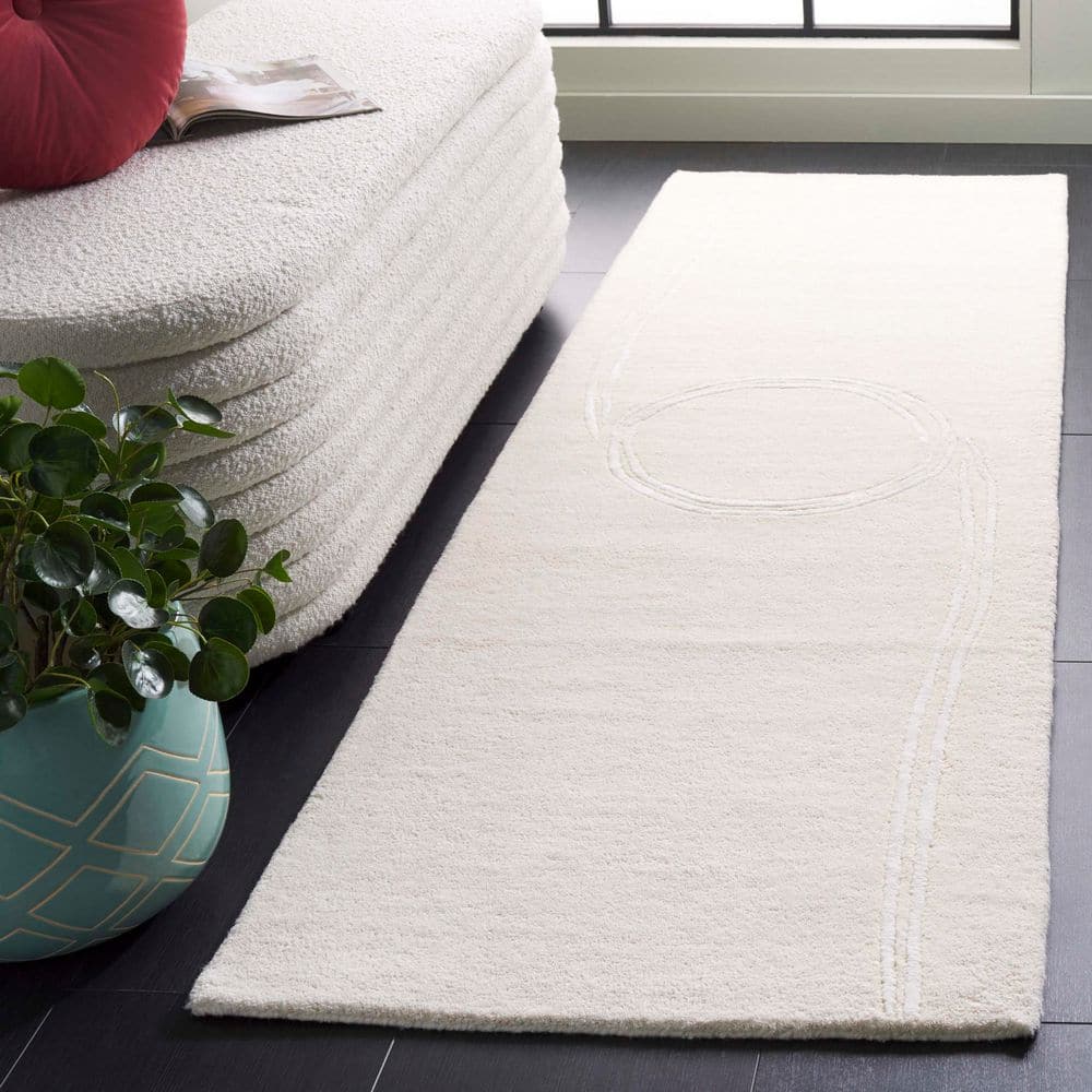 SAFAVIEH Soho 2 ft. x 8 ft. Beige/Ivory Geometric Sigmoid Runner Rug ...