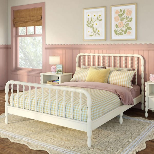 PLANK+BEAM Jenny Lind White Wood Frame Queen Platform Bed with Solid ...