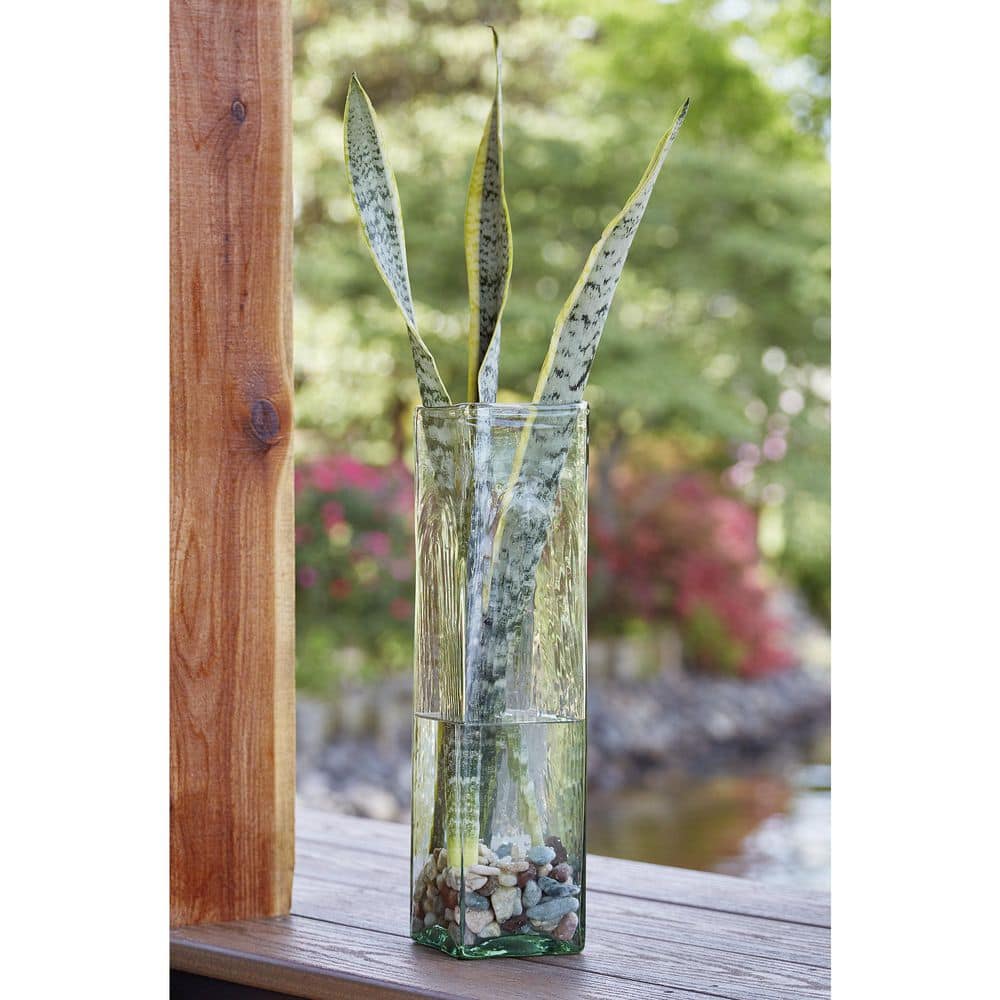 Signature DESIGN BY ASHLEY Taylow 15 in. H Clear Glass Geometric ...