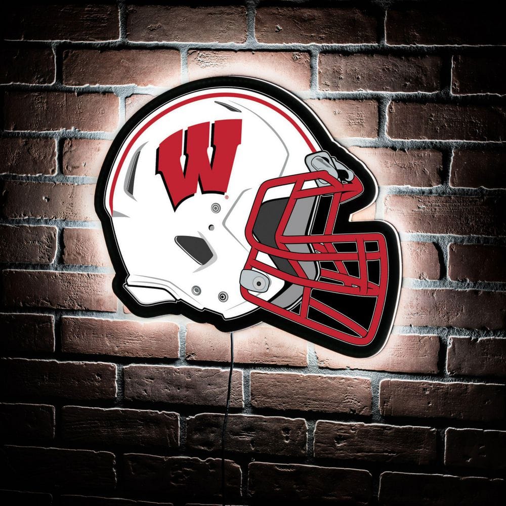 Evergreen University of Wisconsin-Madison Helmet 19 in. x 15 in. Plug ...