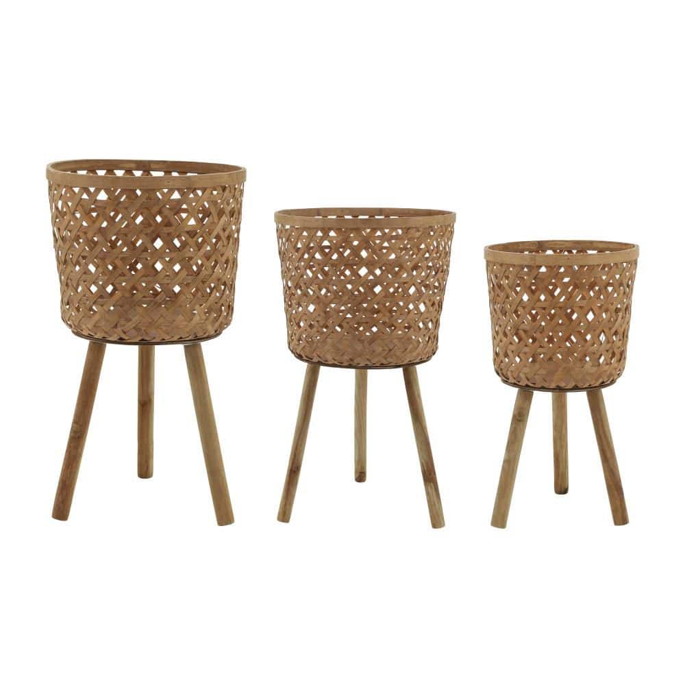 Liv & Skye 15 in. Brown Wood Round Planter on Stand (Set of 3) 13574-13 ...