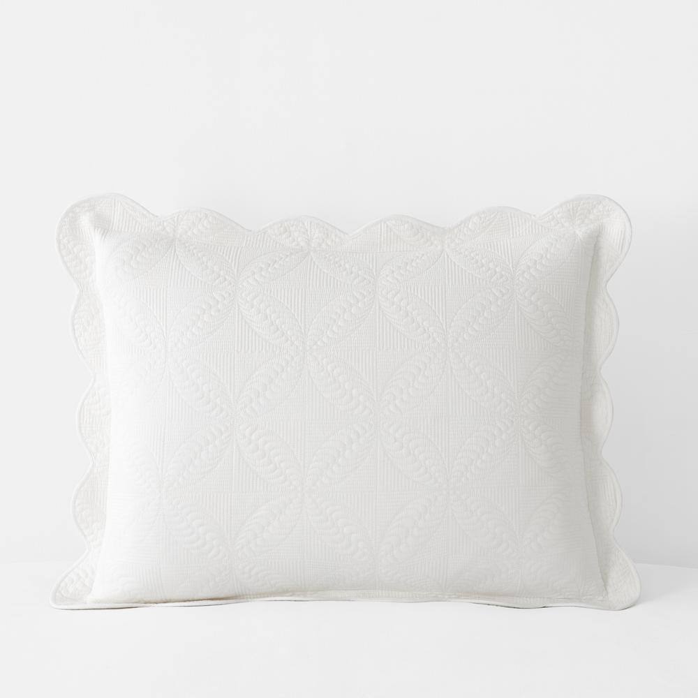 The Company Store Scallop Lightweight Quilted White Cotton Standard ...