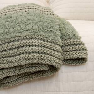 DONNA SHARP Plush Knit Rust Polyester Throw Blanket Y00120 - The Home Depot