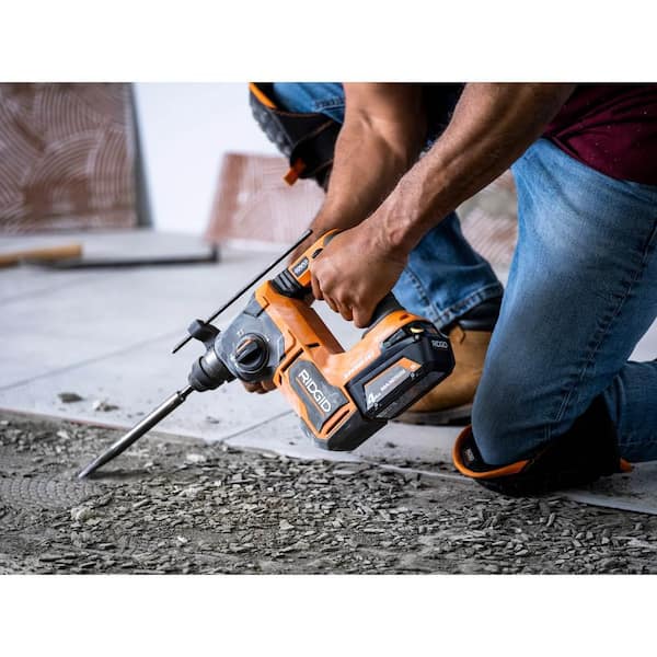 RIDGID 18V Brushless 1 in. SDS-Plus Rotary Hammer Kit with (1) 4.0Ah ...
