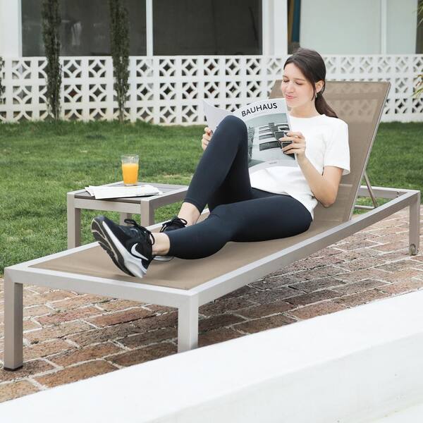 JEAREY Outdoor Khaki Aluminum Patio Lounge Chair with Five-Position ...