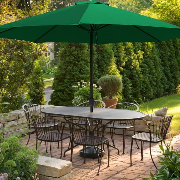 GARSING 11 ft. x 11 ft. Steel Patio Market Umbrella with Crank in Green MAN UM 11FT GR