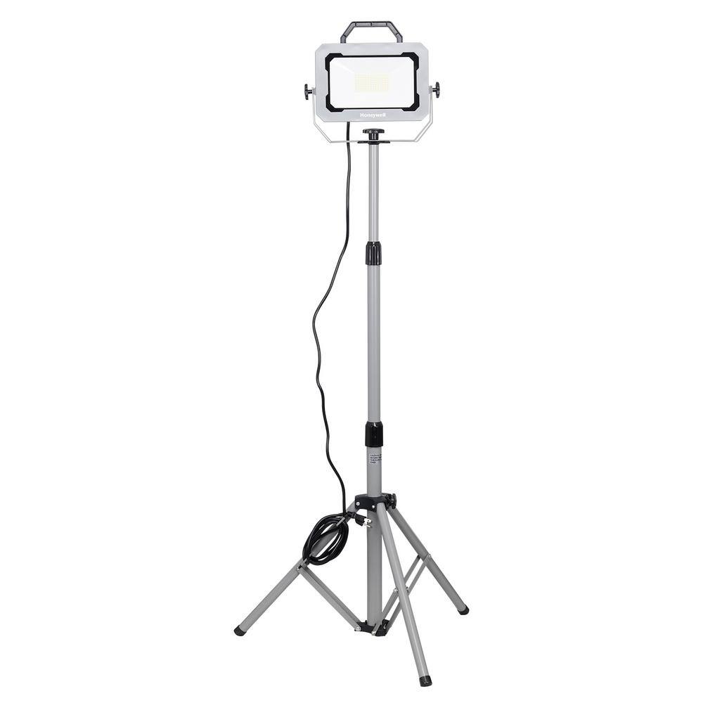 Honeywell 7000 Lumen Portable LED Work Light with Tripod WK017001S100 ...