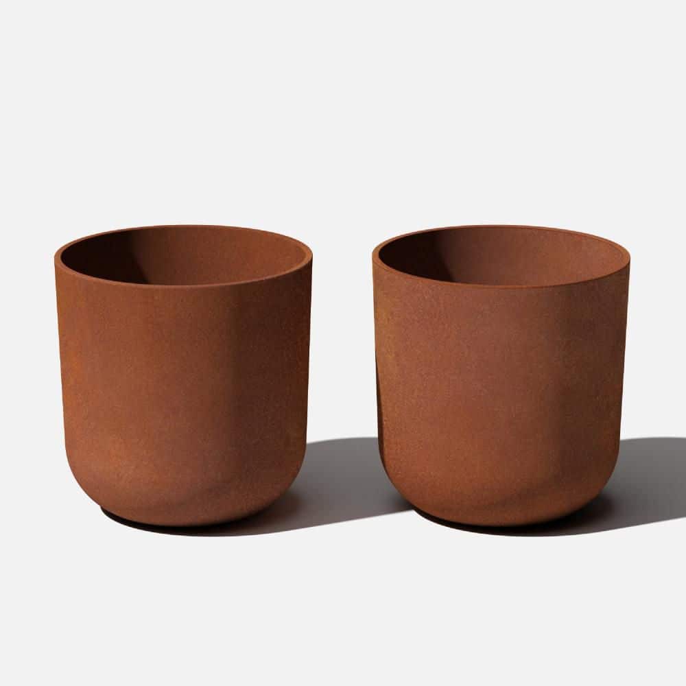 Veradek Patina Kona Medium Rust Plastic Round Planter with Drainage ...