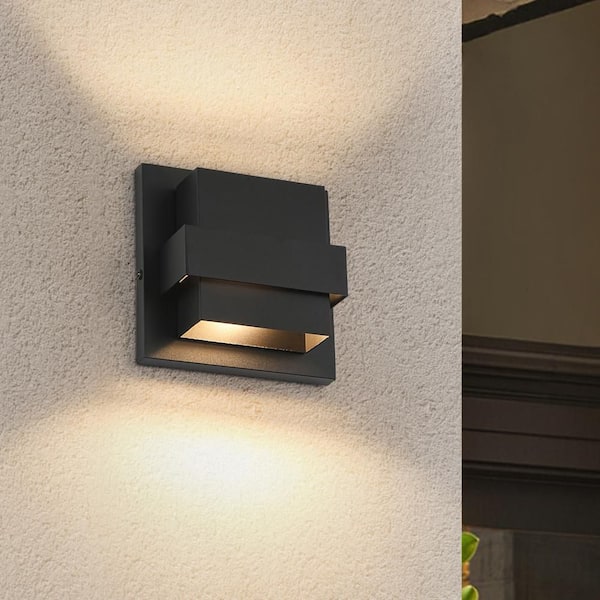 Y'INSP 2-Light Matte Black Integrated LED Dimmable Outdoor Wall Lantern ...