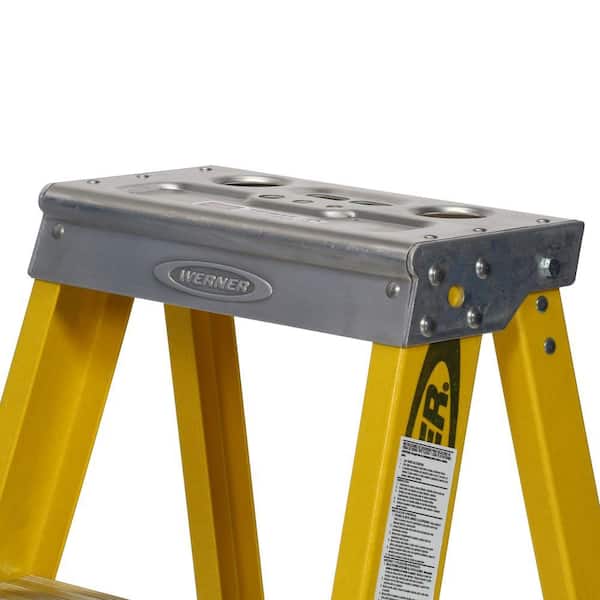Werner 3 Ft Fiberglass Step Ladder With 375 Lb Load