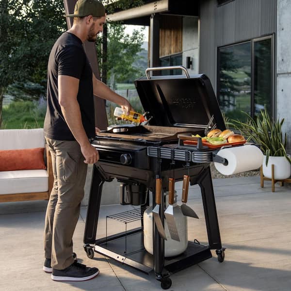 Traeger Traeger Flatrock 2-Burner Zone Grill, Propane Black Flat Top ...