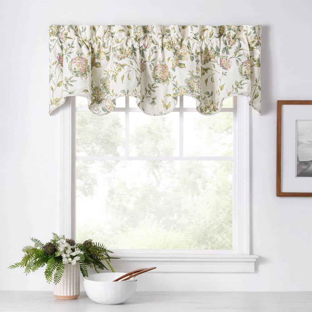 Ellis Curtain Abigail 17 in L Polyester/Cotton Lined Scallop Valance in ...